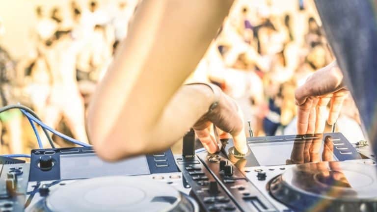 Uitgaan in Lloret de Mar: Top 10 Beste Bars, Clubs en Disco´s! - Lloret ...